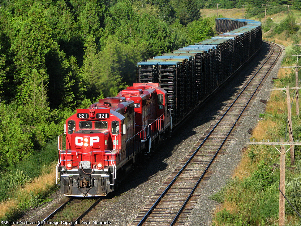 CP 140 departing Woodstock.